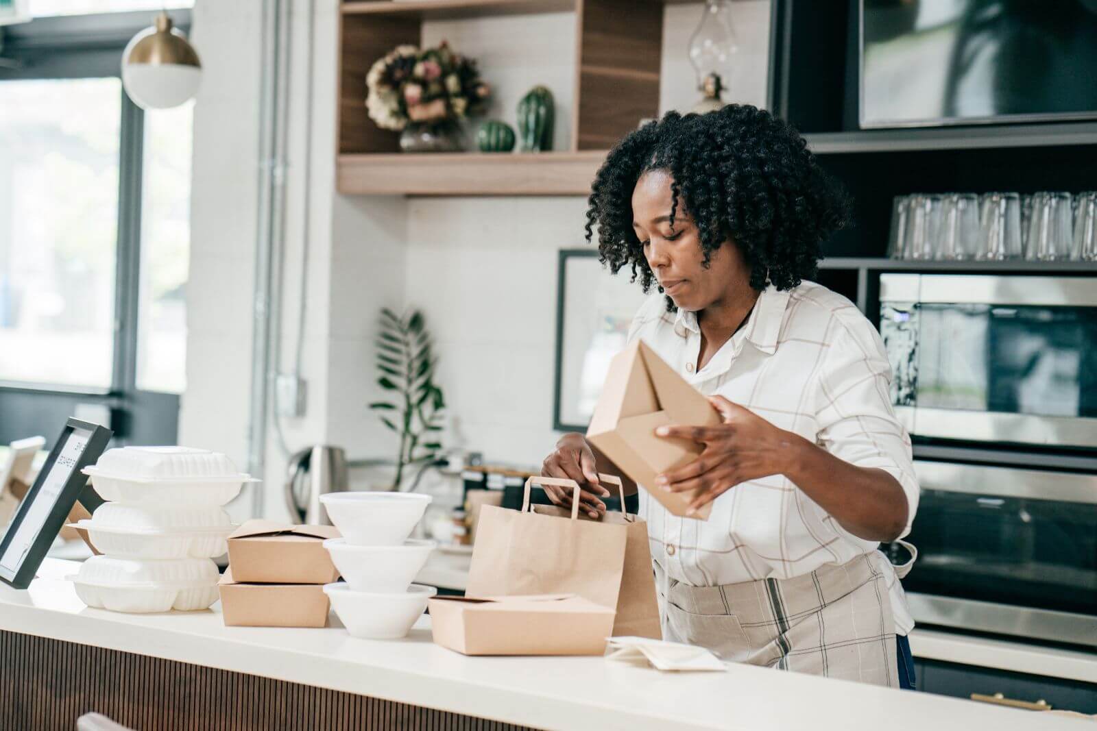 Qué són y cómo funcionan las dark kitchens [GUÍA COMPLETA]